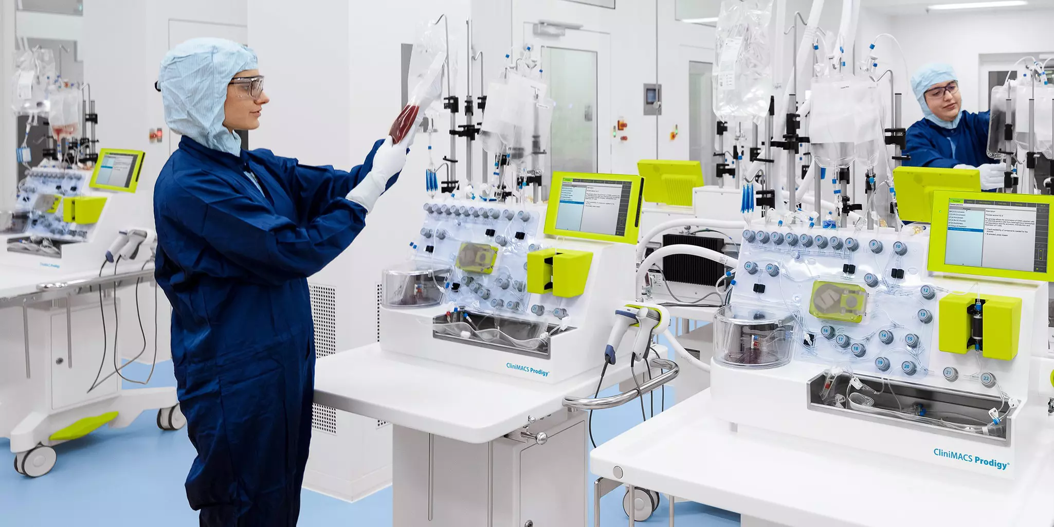 Point-of-care manufacturing | Cell therapy manufacturing | Miltenyi ...